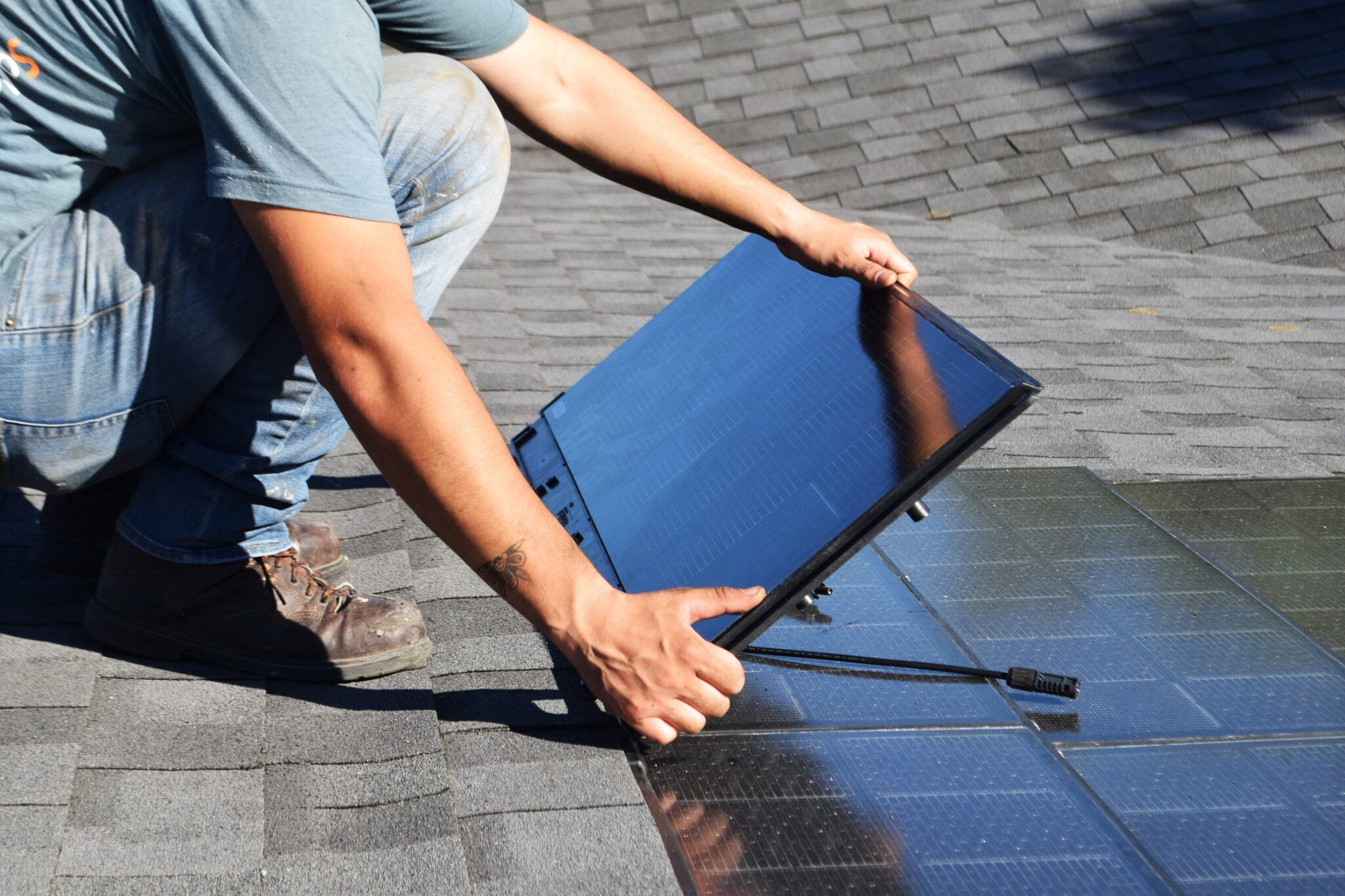 CertainTeed Solar Shingles | Solar Roofing | Solar Discovery